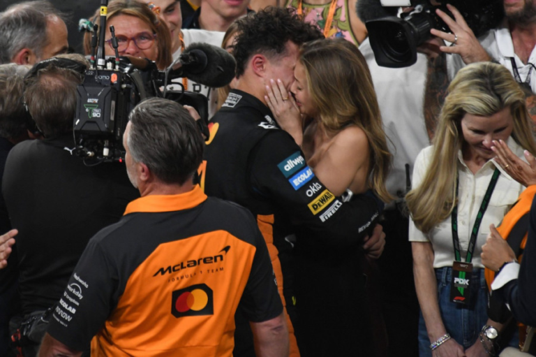 Magi Korseirao planetarno popularna i proizvodi uzdahe, a tek da vidite ...